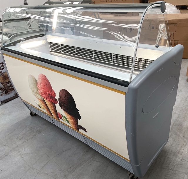 ISA JAMAICA 9 Eisvitrine Eistruhe Eistheke mit Umluft für Bergeis