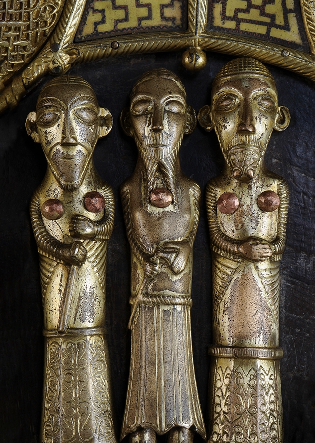 Saint Manchan's Shrine: Art and Devotion in twelfth century Ireland ...