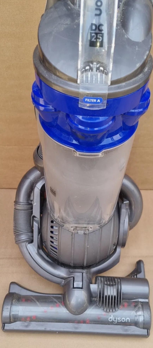Dyson DC25 Ball Upright Vacuum Cleaner