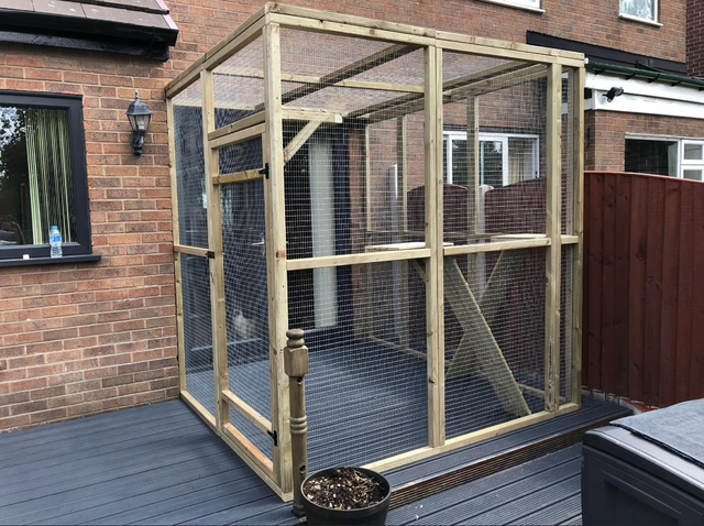 6’ x 9’ x 8’ All Mesh Lean To Catio | Pet enclosures direct
