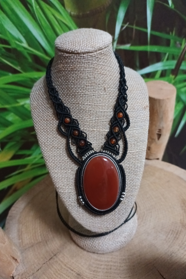 Collier en cornaline