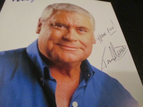 Tom Oliver (Lou Carpenter) Authentic Autographed Neighbours 6x4 Cast ...