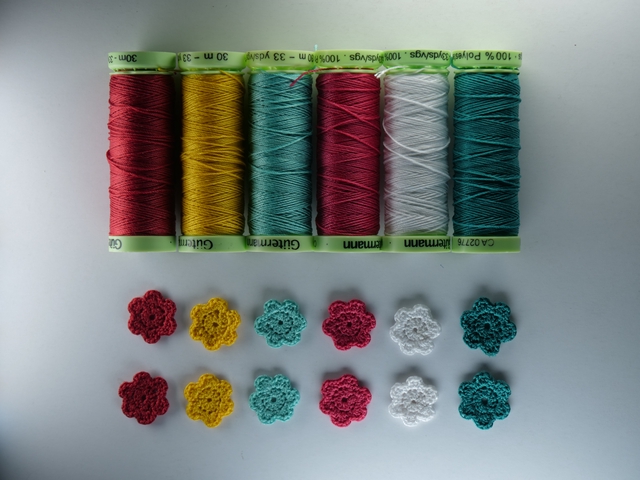 Boucles d’oreilles dorées - Hibiscus | Crocheté par Alice