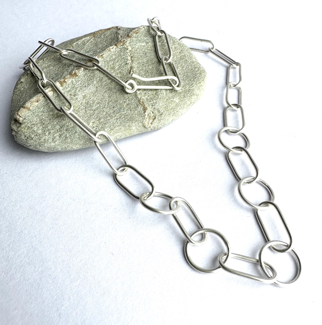 Stylish handmade silver jewellery. Always recycled silver